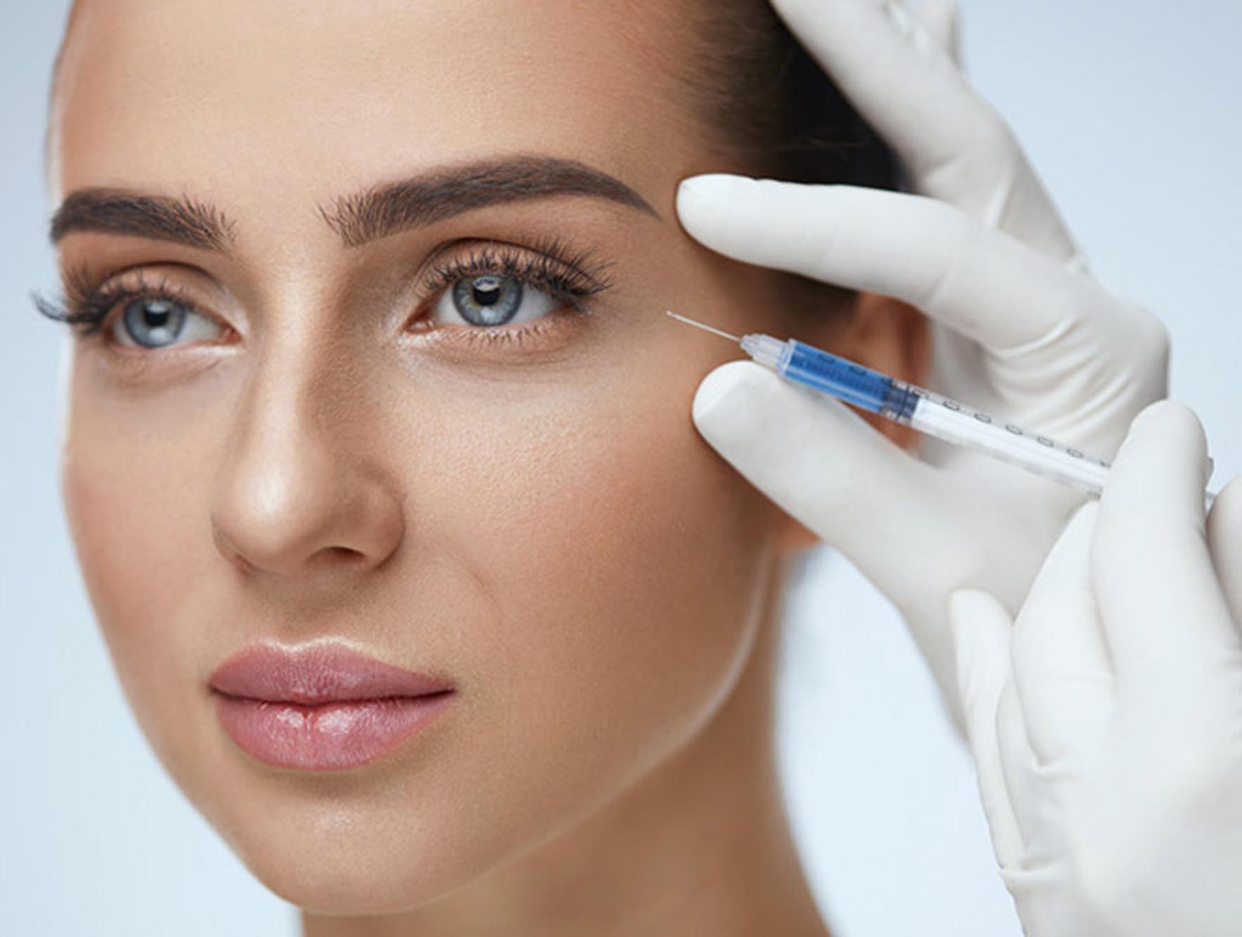 Injection acide hyaluronique des lèvres, des cernes, du nez et du ...